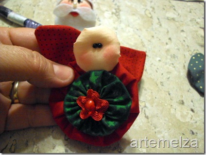 ARTEMELZA - Arte e Artesanato: Fuxico – anjinho para enfeitar árvore ...